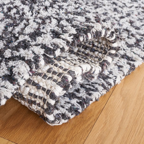 Rug BRB101Z - Berber Area Rugs by Safavieh