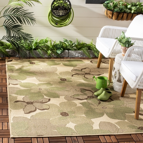 Flower Blossom Porch Rug | Indoor-Outdoor Rugs - Safavieh