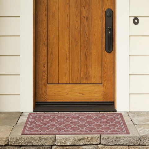 Red All-Weather Carpet | Safavieh Courtyard Collection