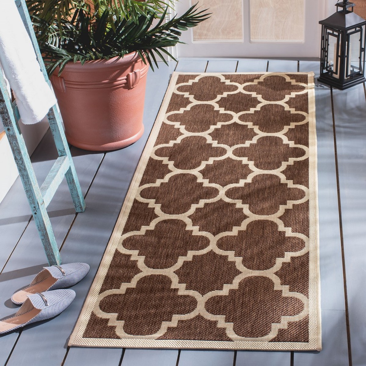 Courtyard Indoor Outdoor Rug | Brown – Safavieh.com