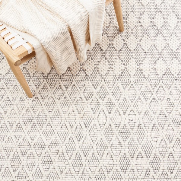 Rug MRB175A - Marbella Area Rugs by Safavieh