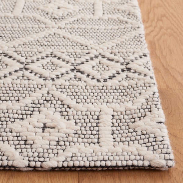 Rug MRB453F - Marbella Area Rugs by Safavieh