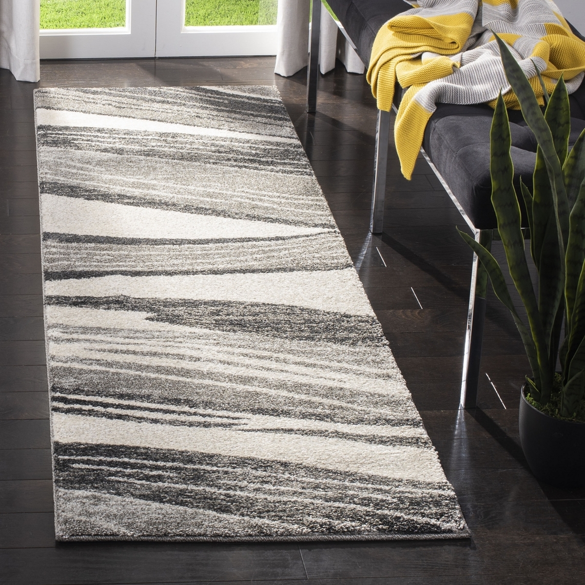 Retro Styled Rugs | '60s Area Rugs - Safavieh